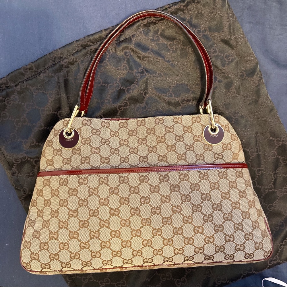 Gucci Logo Red Shoulder Bag Vintage Bag 100% Authentic - Gem